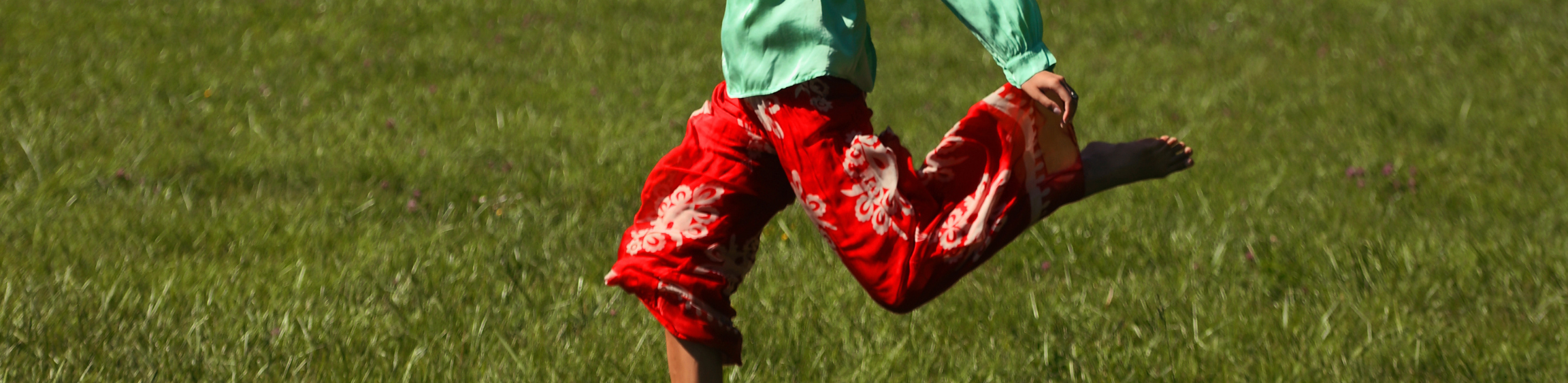 Pantaloni și blugi – TINAR